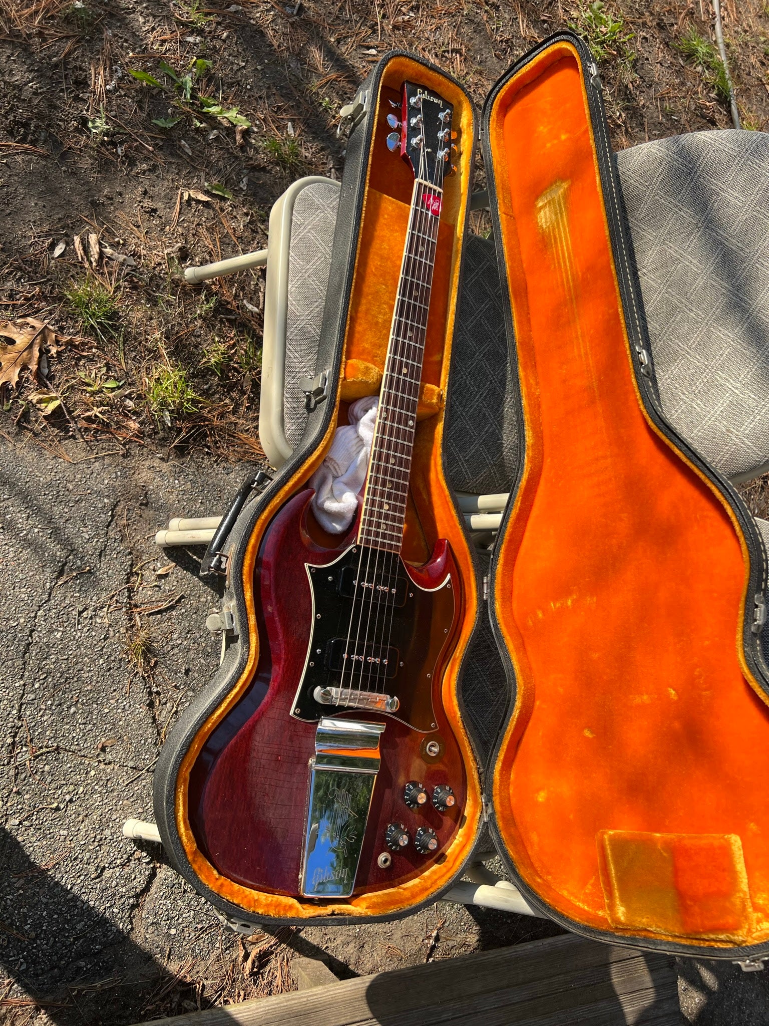 Less, Les Paul more SG – Guitar Gavel